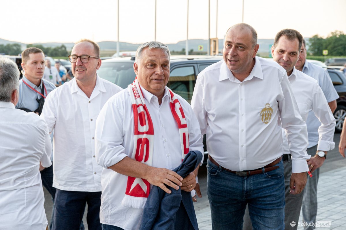Laszlo Dioszegi: “Viktor Orban a stat lângă mine. Este un mare fan al ...